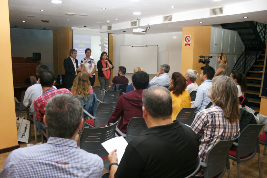 La Enfermera Azucena Santillán Impartió Este Miércoles El Primer